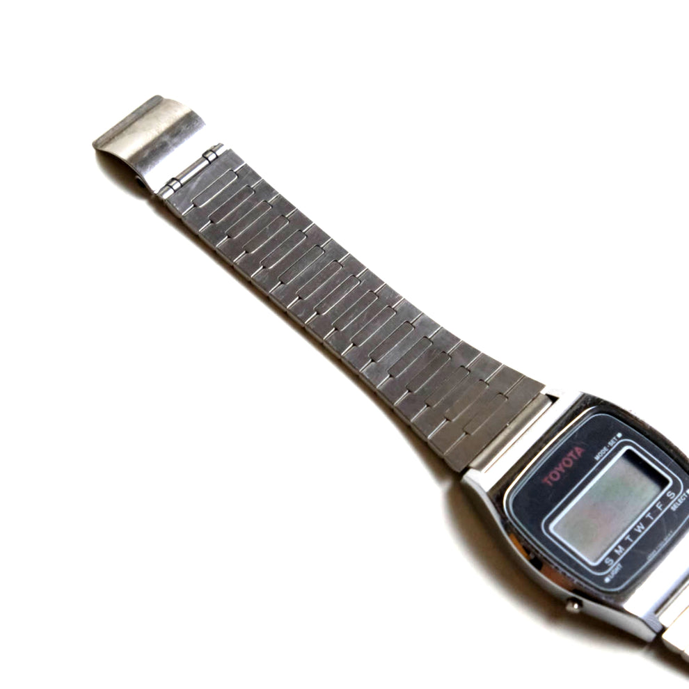 TOYOTA Casio digital watch 1980 – Mad Hero